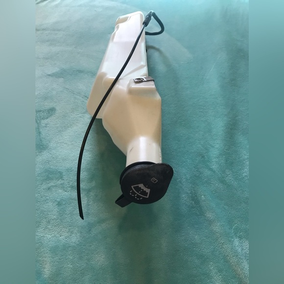 General Motors | Other | Chev Express Gmc Savana Van Windshield Washer ...